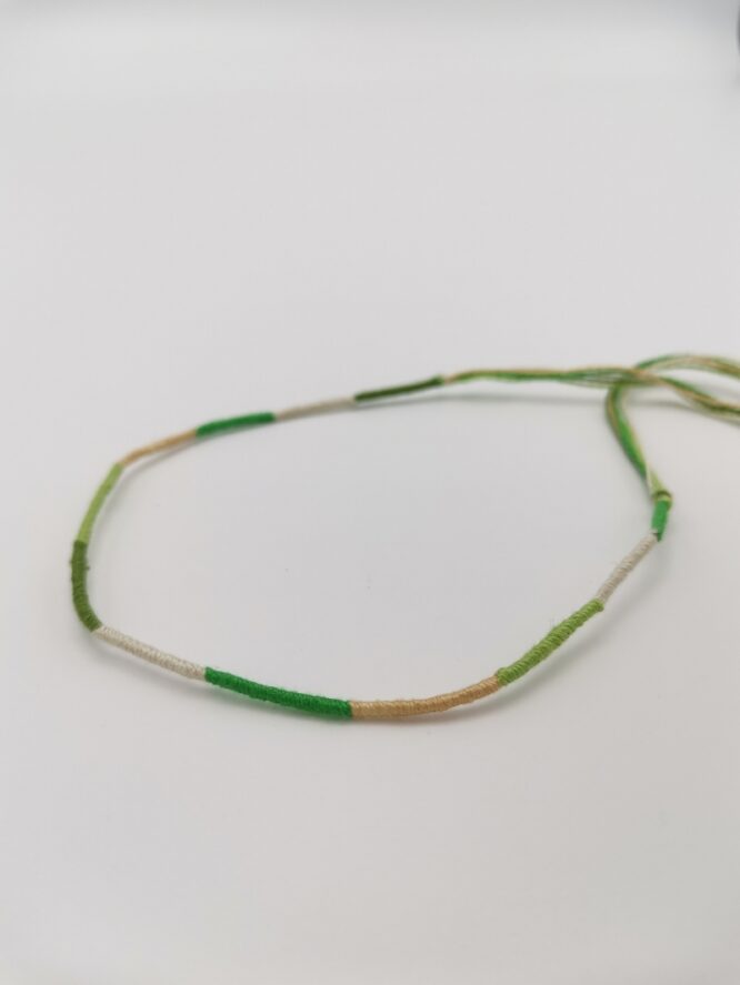 Modele de brățări din ață colorată handmade - Looram Land